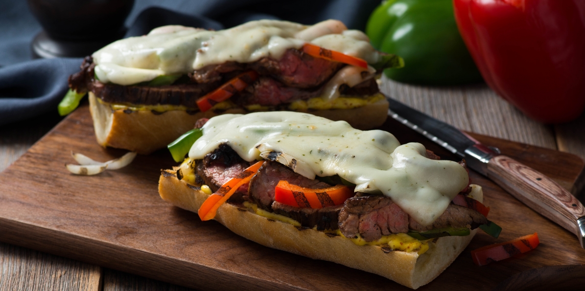 Open-Faced Steak Sandwich | Sargento® Sliced Garlic & Herb Jack Cheese Open-Faced Steak Sandwich | Sargento® Sliced Garlic & Herb Jack Cheese
